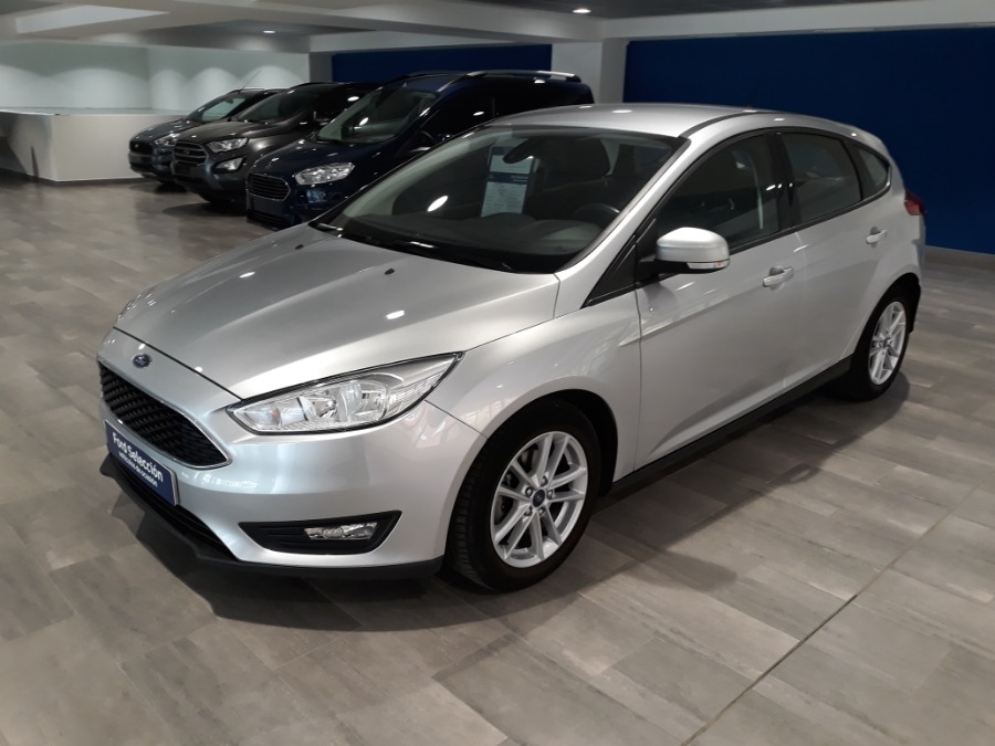 FORD Focus Gris / Plata Gasolina Automático Berlina 5 puertas 2017 en ...